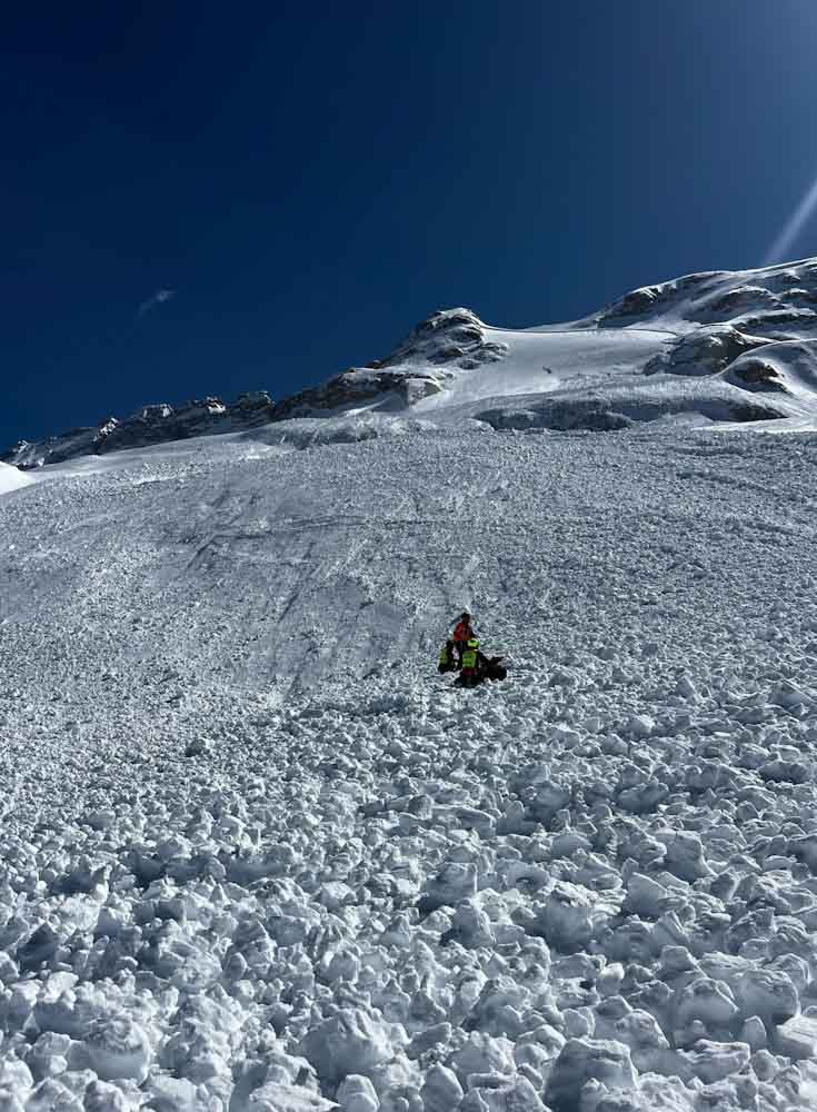 Valanga in Marmolada: scialpinista semisepolto, trasportato all ...